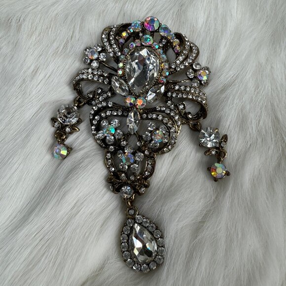 Jewelry | Gold Tone Clear Rhinestone Aurora Borealis Dangle Brooch 4 ...